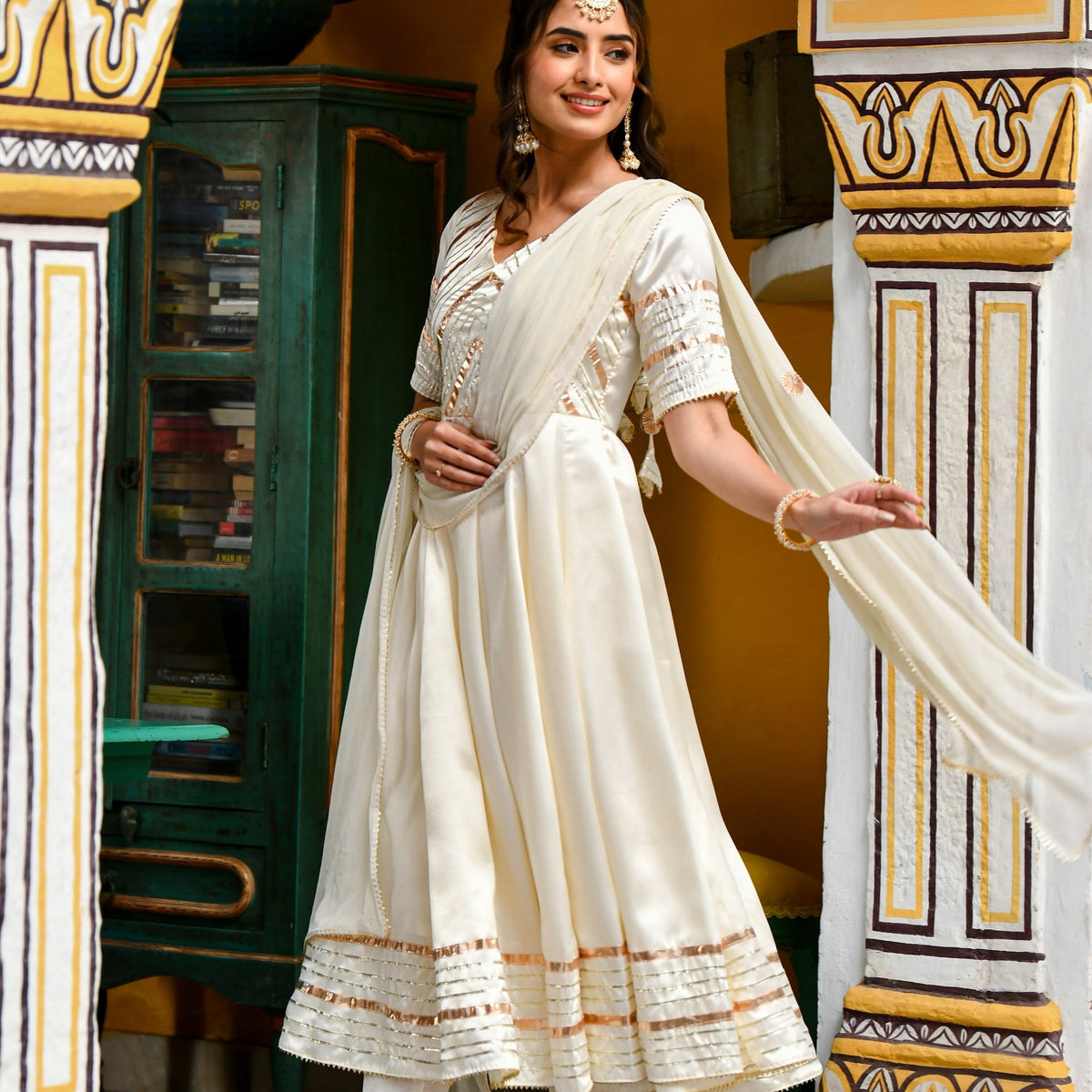 Anarkali White Suit For Women- 3Pc Set - SUTI KAPDA – SUTI-KAPDA